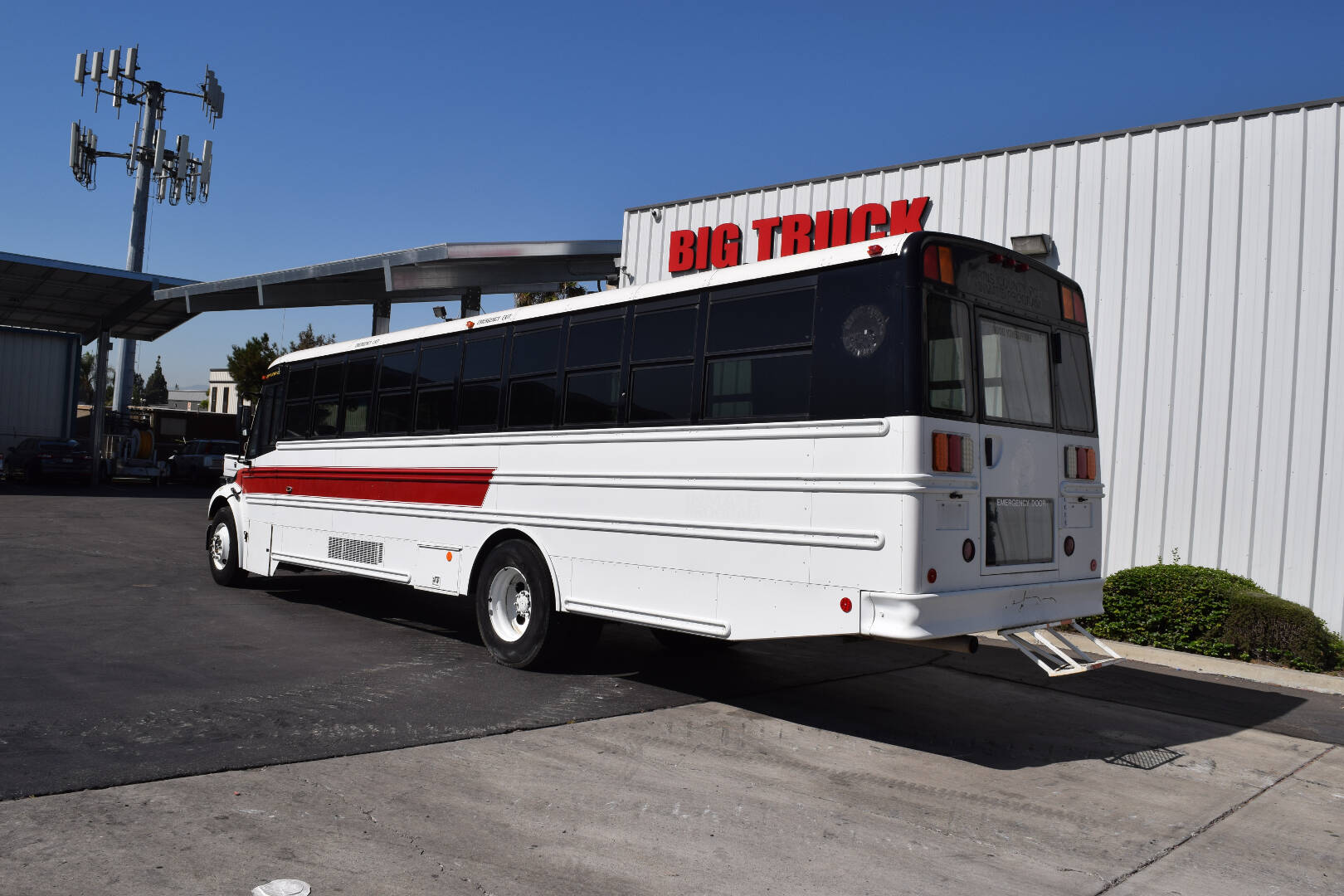 2008 Freightliner M2 32 Activity Bus For Sale