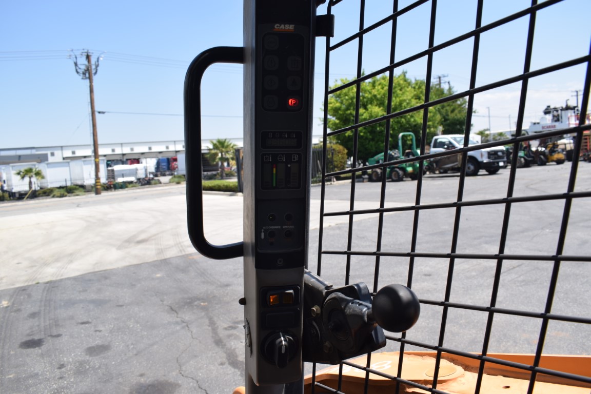 2011 Case SR200 Skid Steer Loader For Sale