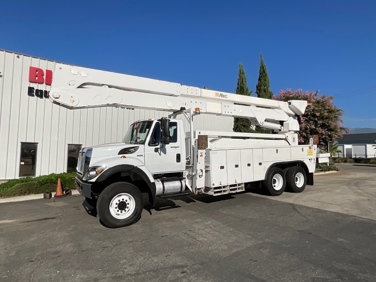 2012 International 7400 6x6 Altec A77T-E93 98' Bucket Truck For Sale