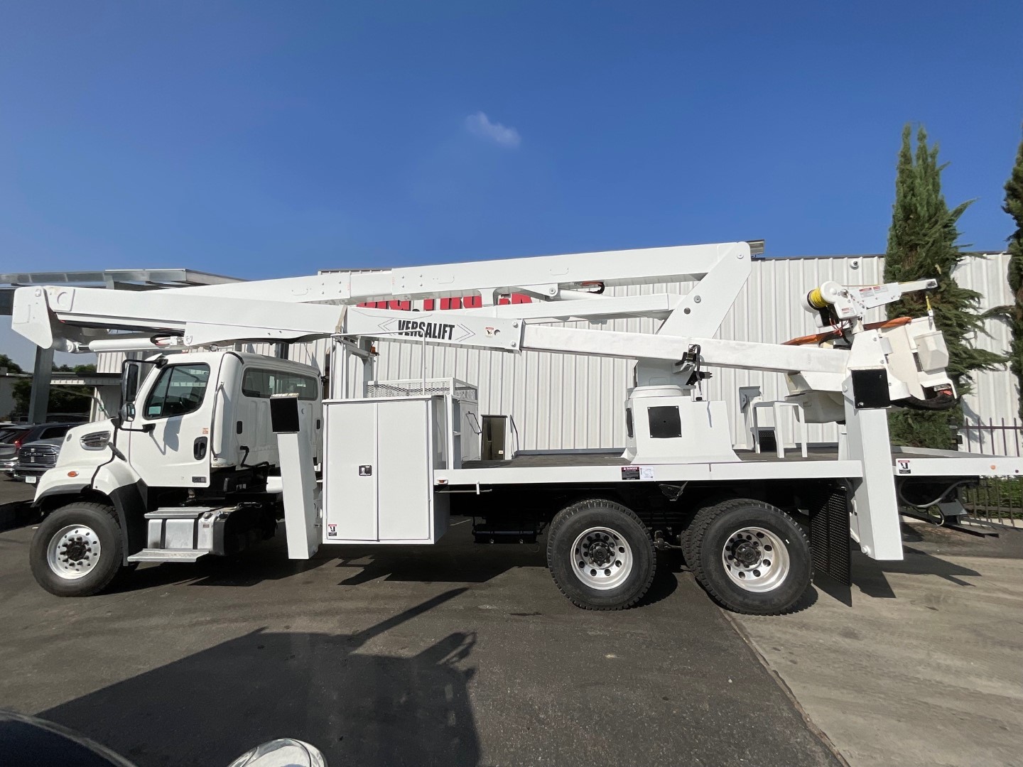 2013 Freightliner 108SD 6x6 Versalift VST-9000 95' Bucket Truck For Sale!