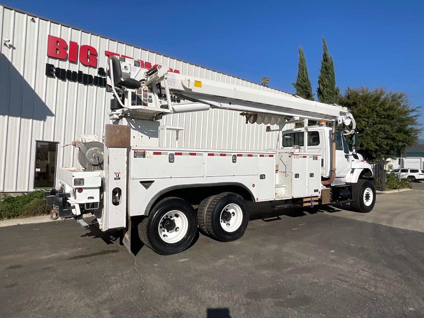 2015 International 7400 6x6 Altec D4065B-TR Digger Derrick Truck For Sale