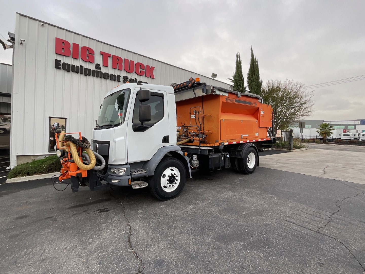 2017 Kenworth K370 Bergkamp SP5 Spray Injection Pothole Patcher For Sale