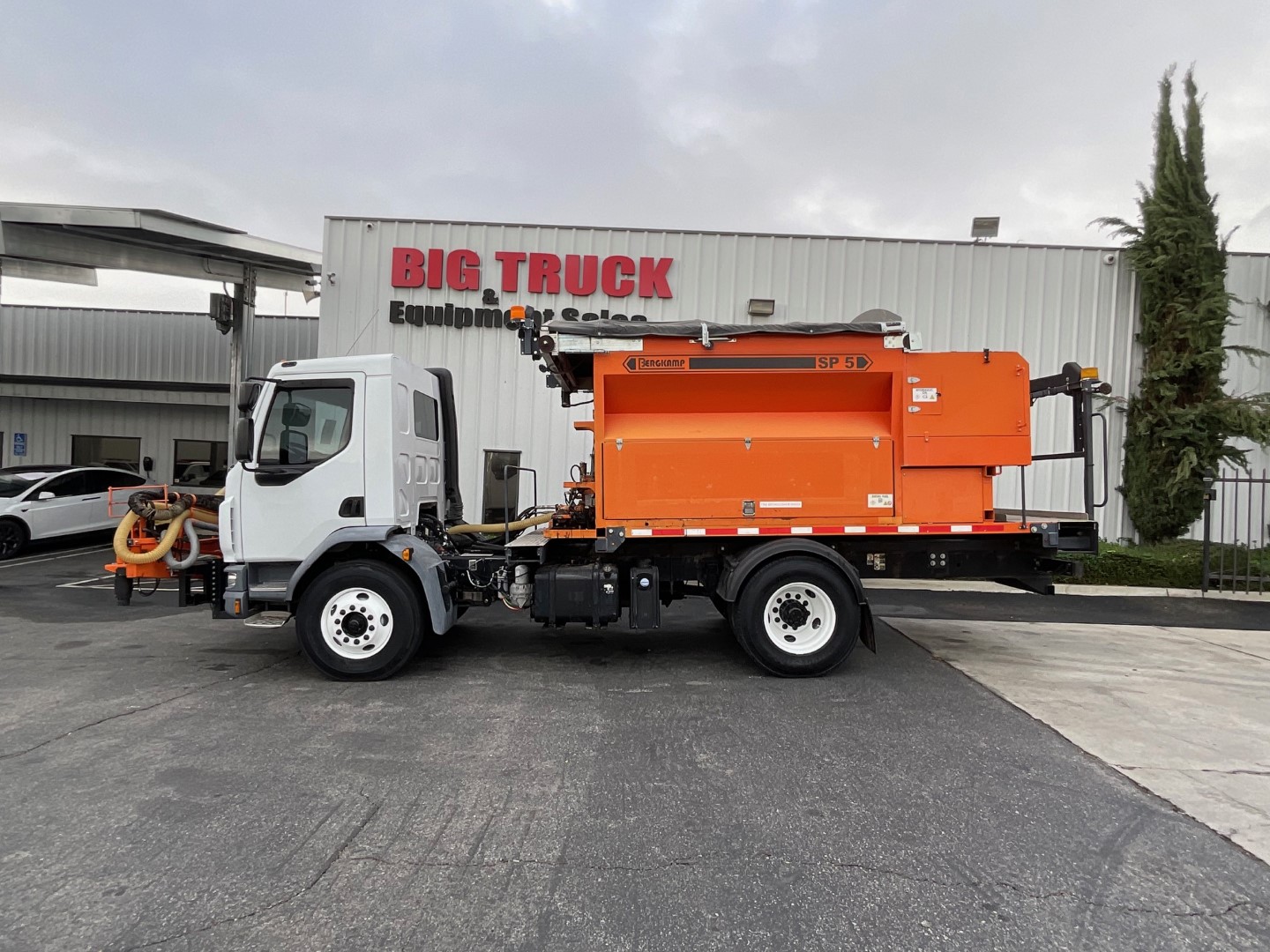 2017 Kenworth K370 Bergkamp SP5 Spray Injection Pothole Patcher For Sale