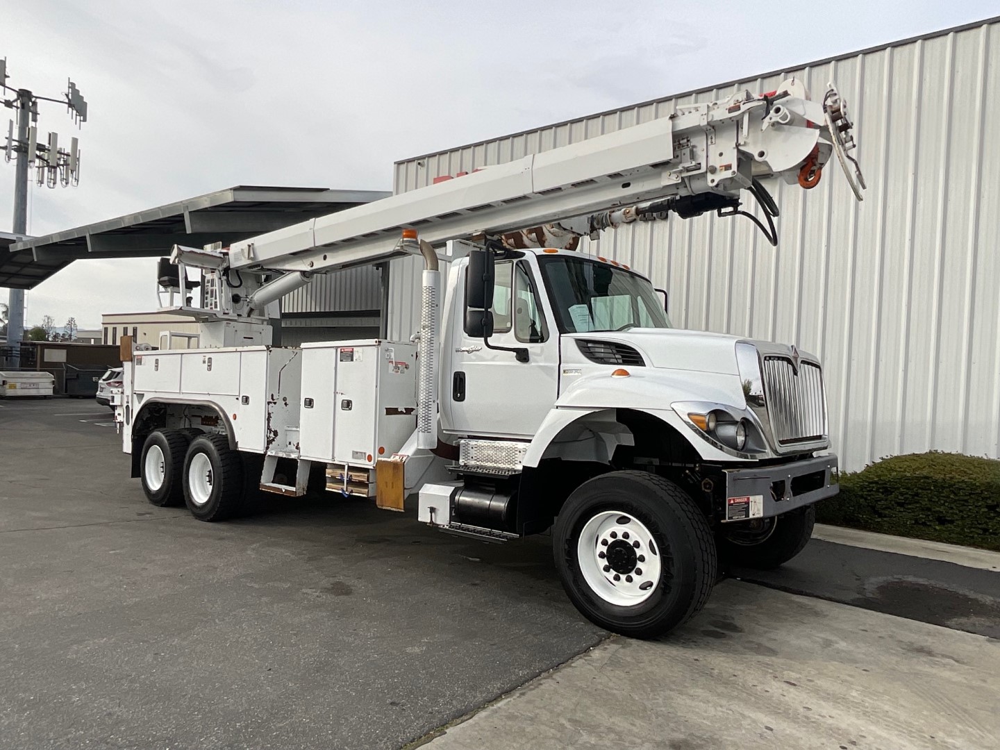 2013 International 7400 6x6 Altec D4065B-TR Digger Derrick Truck For Sale
