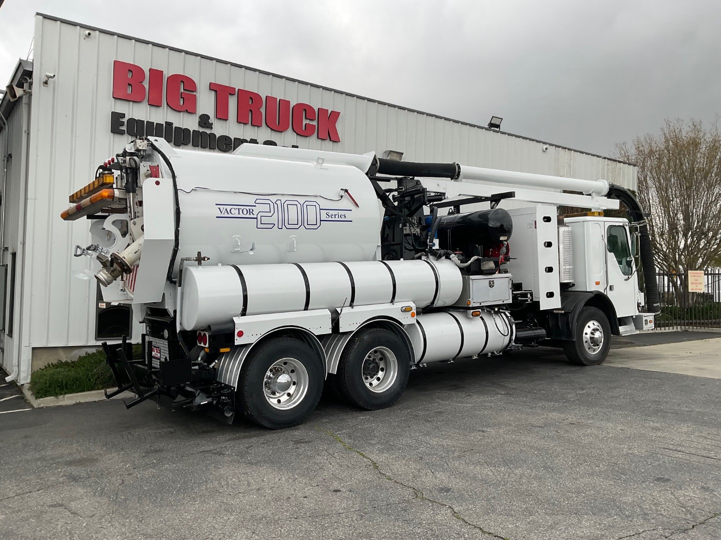 2011 Freightliner Condor CNG Vactor 2100 Vacuum Truck For Sale