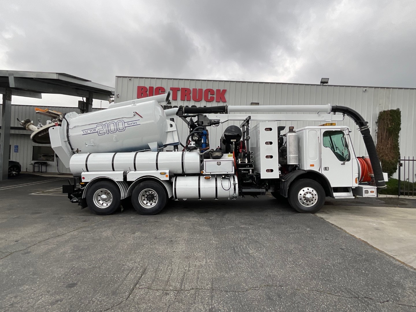 2011 Freightliner Condor CNG Vactor 2100 Vacuum Truck For Sale