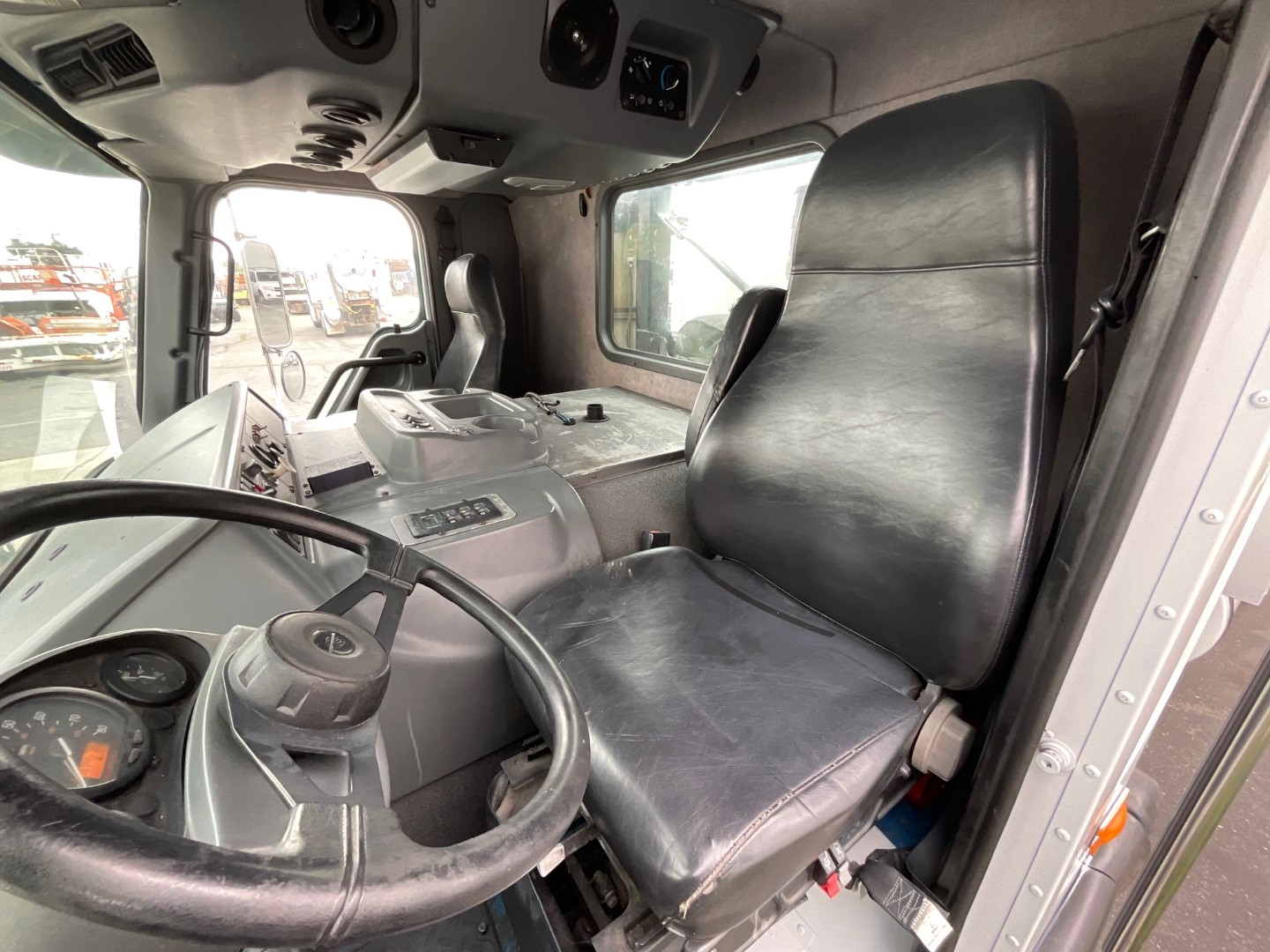 2011 Freightliner Condor CNG Vactor 2100 Vacuum Truck For Sale