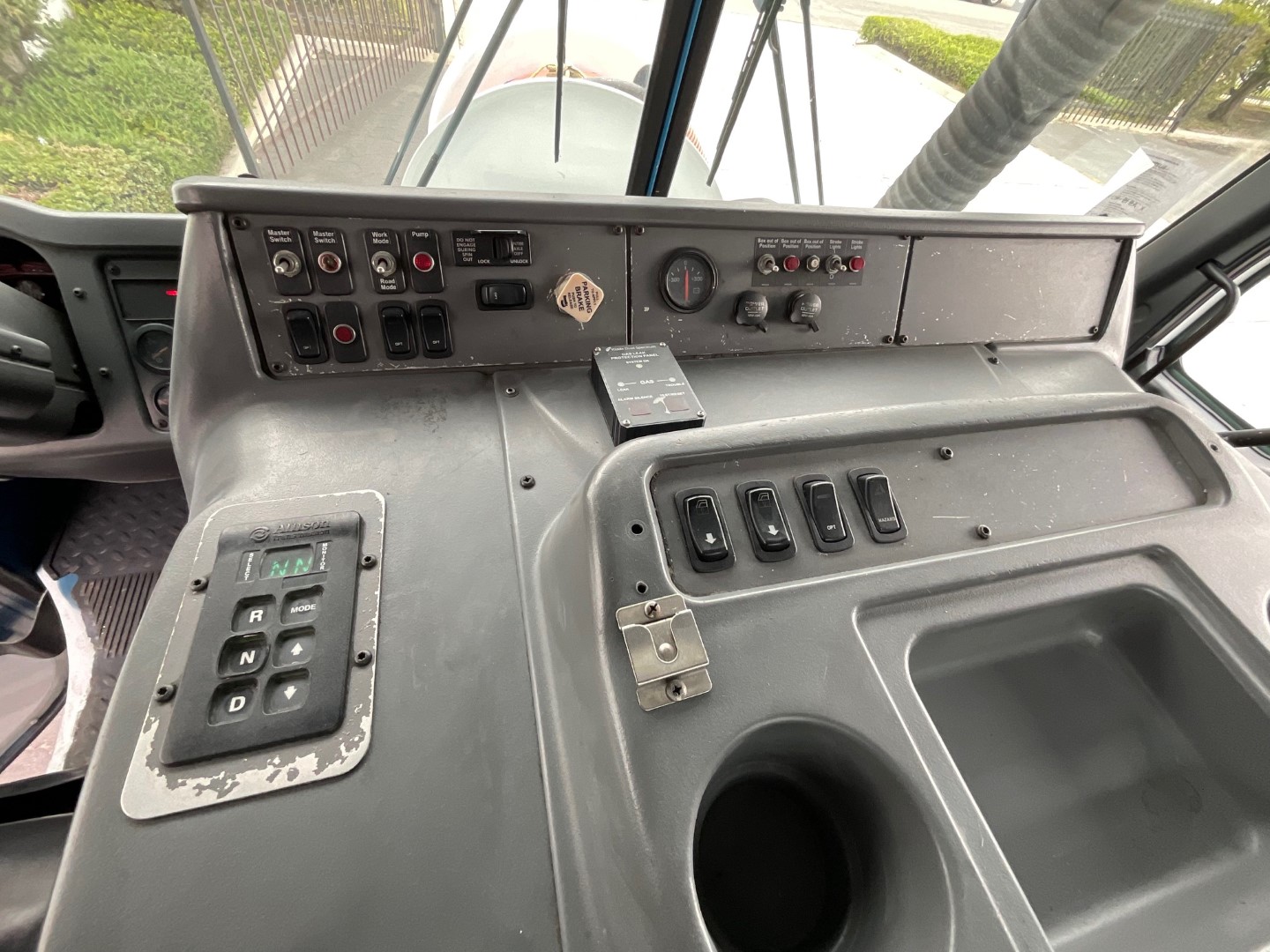 2011 Freightliner Condor CNG Vactor 2100 Vacuum Truck For Sale