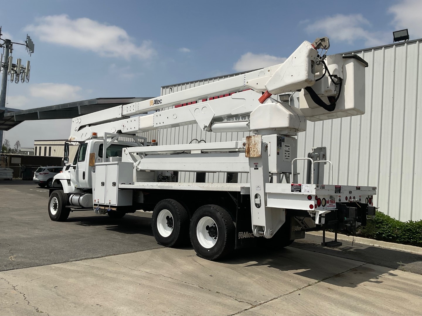 2015 International 7400 6x6 Altec A77T-E93 98' Bucket Truck For Sale