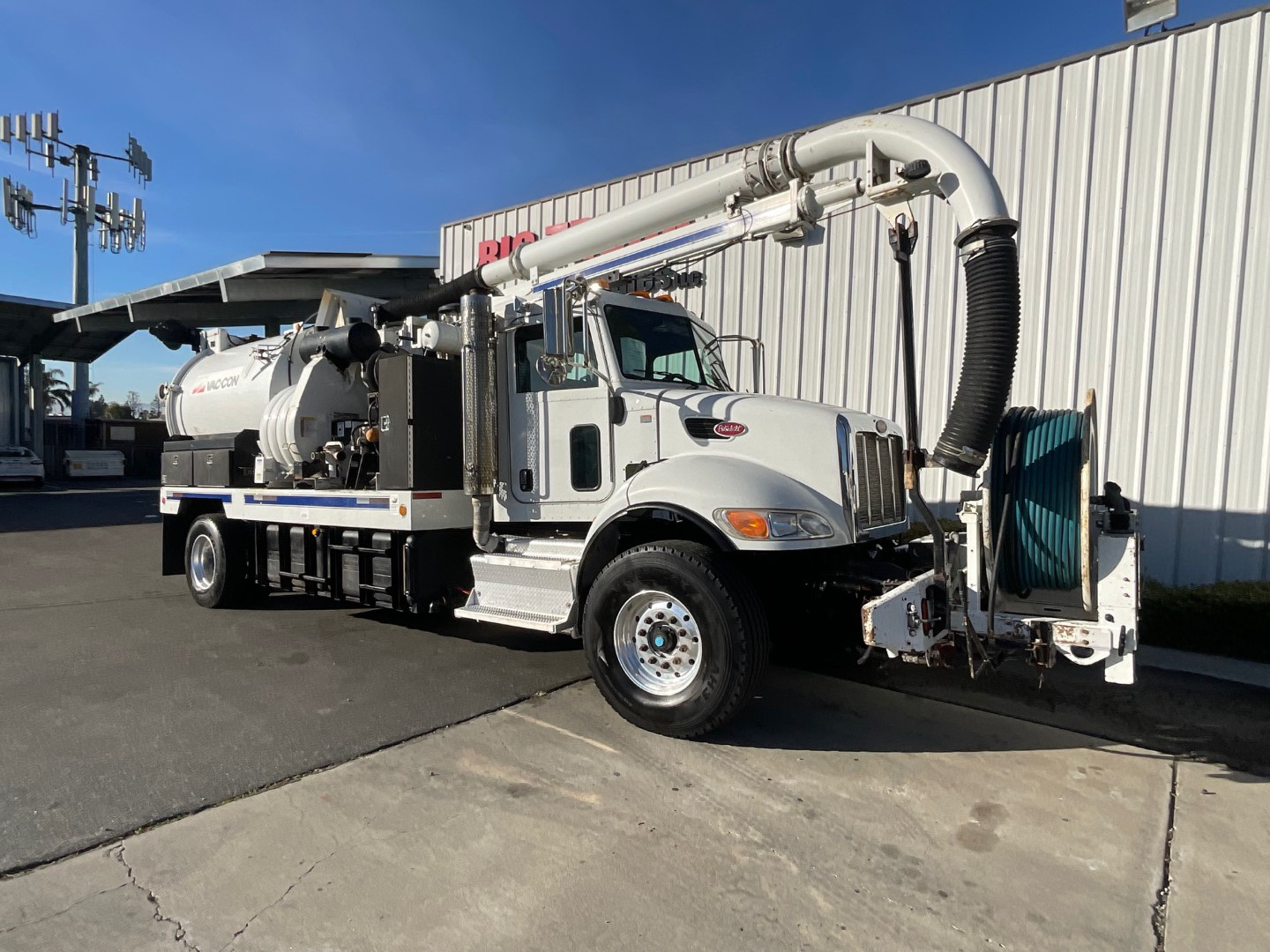 The Environmental Impact of Vacuum Trucks: How They're Redefining Waste ...
