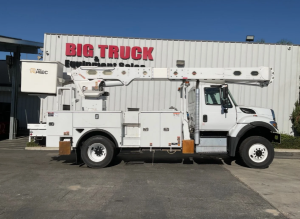 Altec Bucket Trucks: Why They're The Best Choice for Utility Work - Big ...