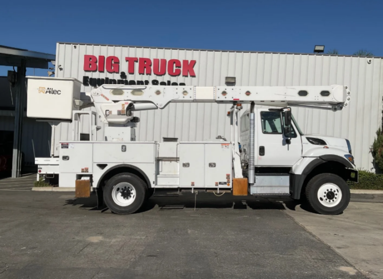 Altec Bucket Trucks: Why They're The Best Choice for Utility Work - Big ...