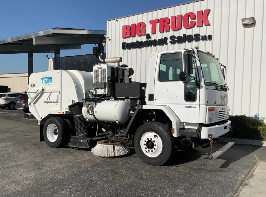 Why You Should Buy Street Sweeper Trucks for Your Business - Big Truck