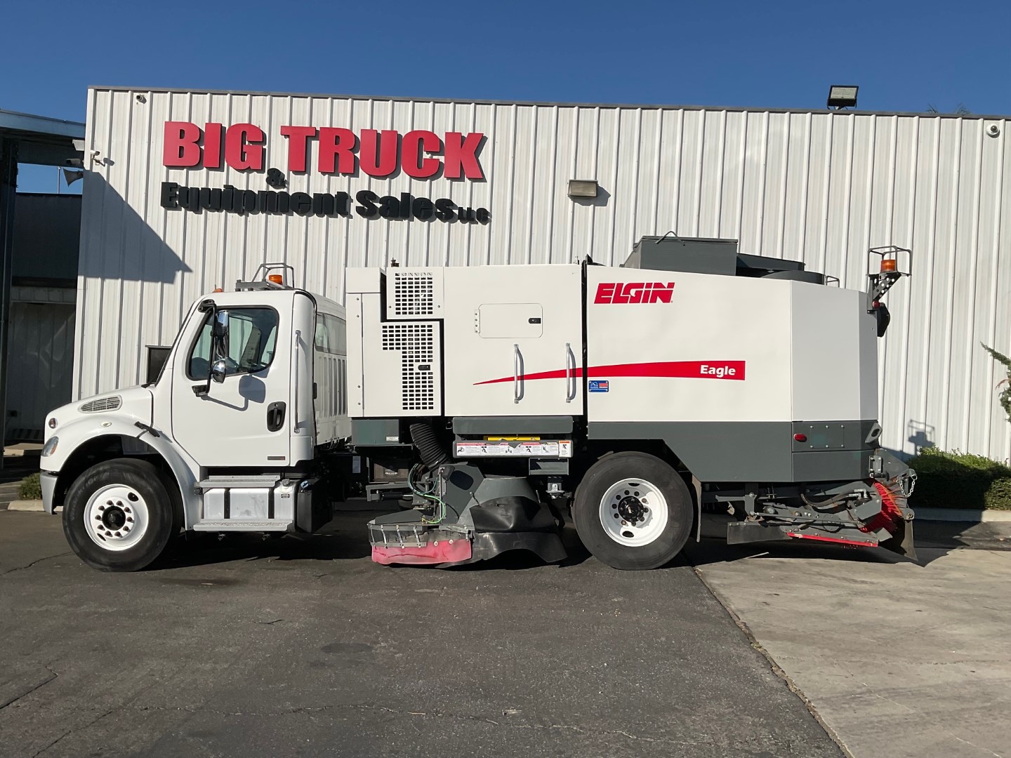 2017 Freightliner M2 Elgin Eagle Waterless Street Sweeper For Sale