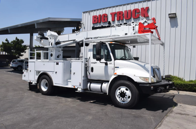 Safety Tips for Operating a Digger Derrick Truck - Big Truck