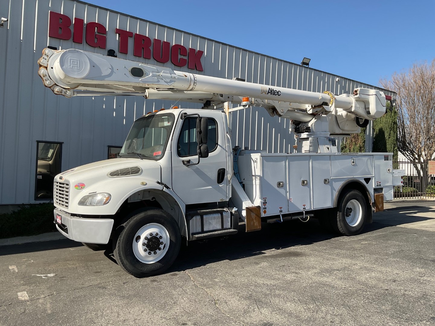 2015 Freightliner M2 4x4 Altec AM55 60' Bucket Truck For Sale