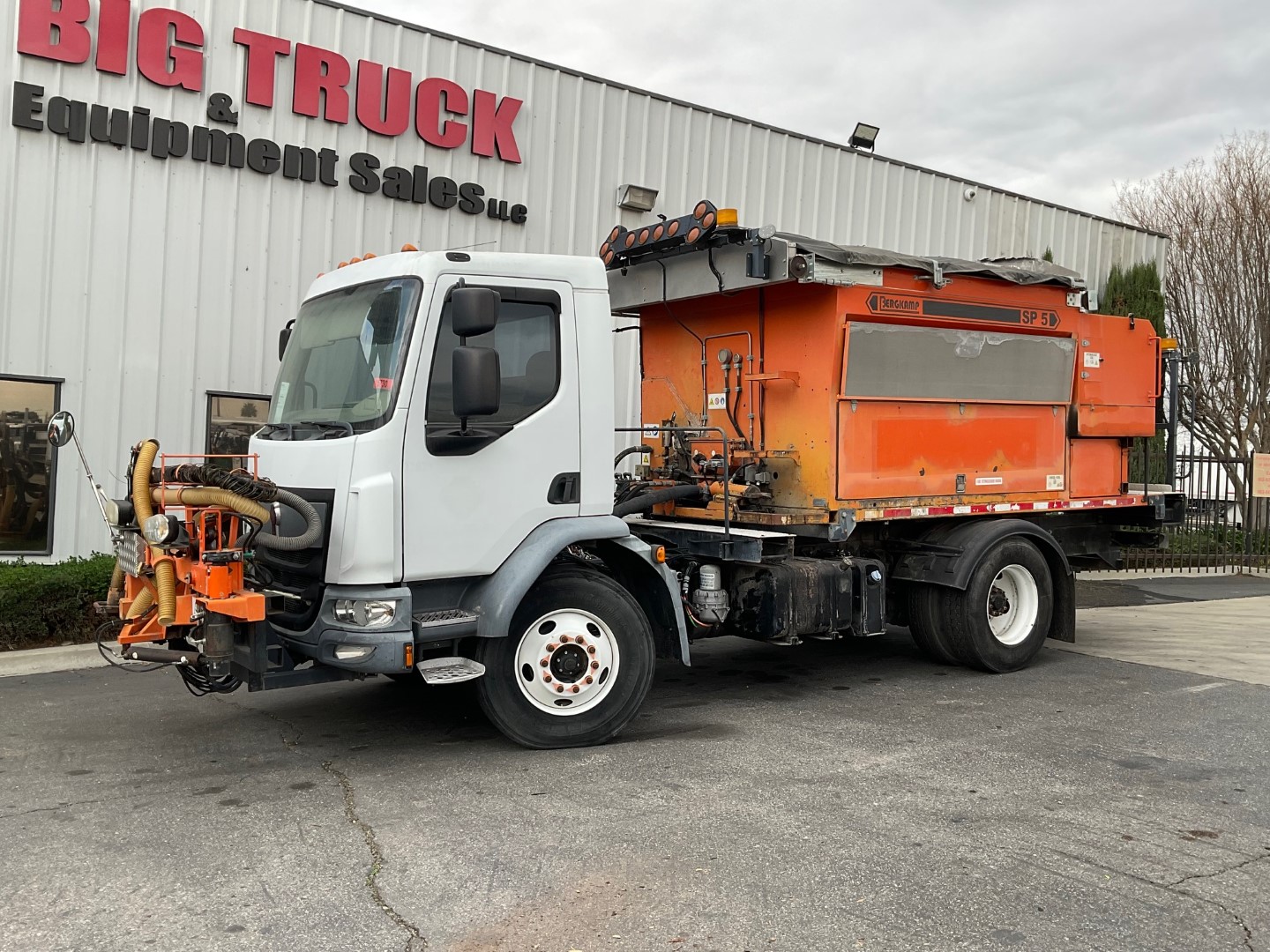 2017 Kenworth K370 Bergkamp SP5 Spray Injection Pothole Patcher For Sale
