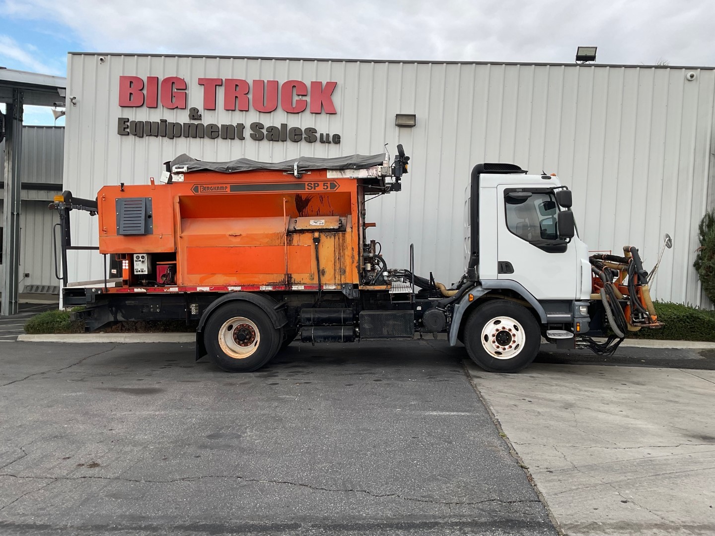 2017 Kenworth K370 Bergkamp SP5 Spray Injection Pothole Patcher For Sale