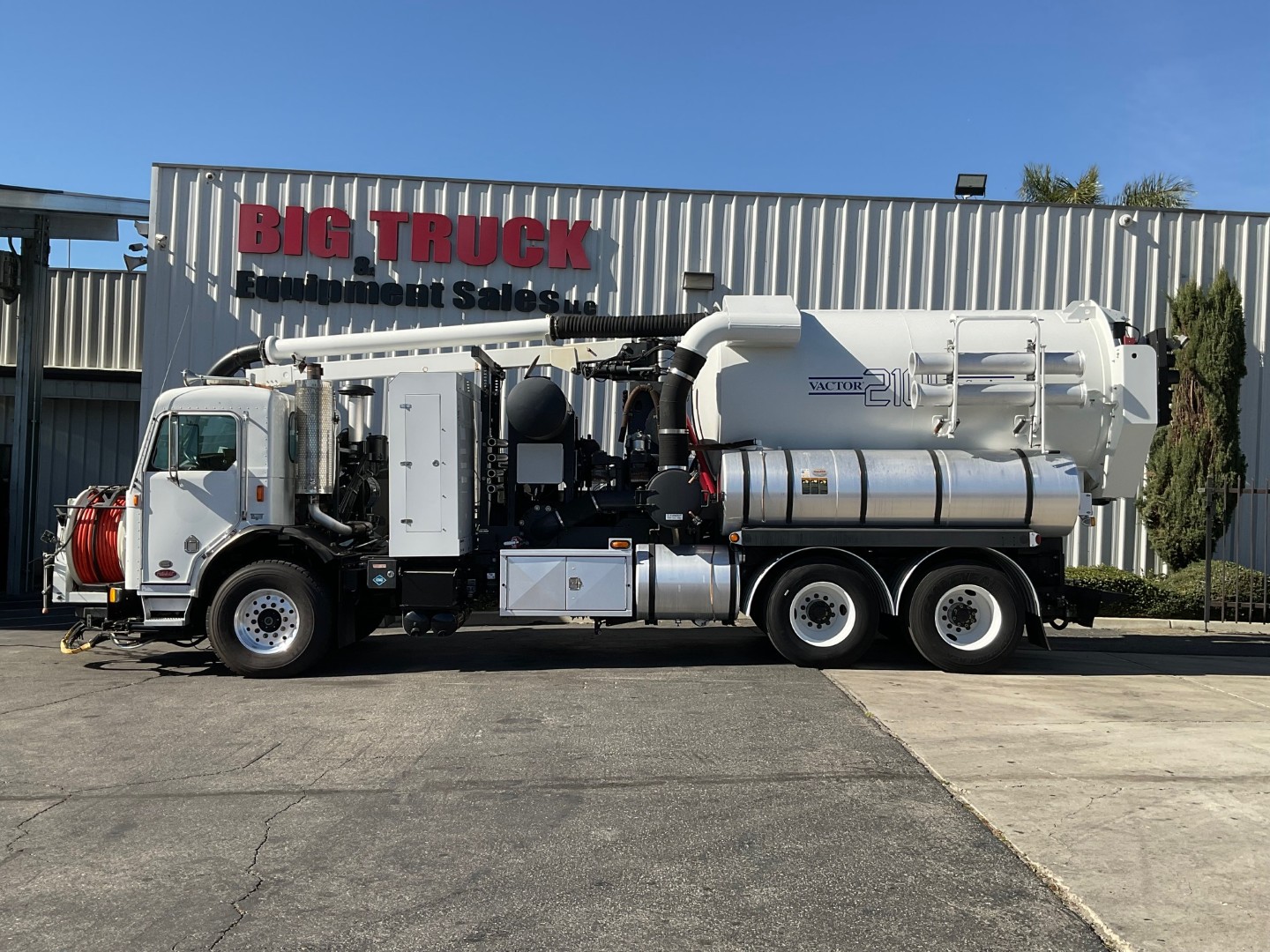 2012 Peterbilt 320 CNG Vactor 2100 PD Vacuum Truck For Sale