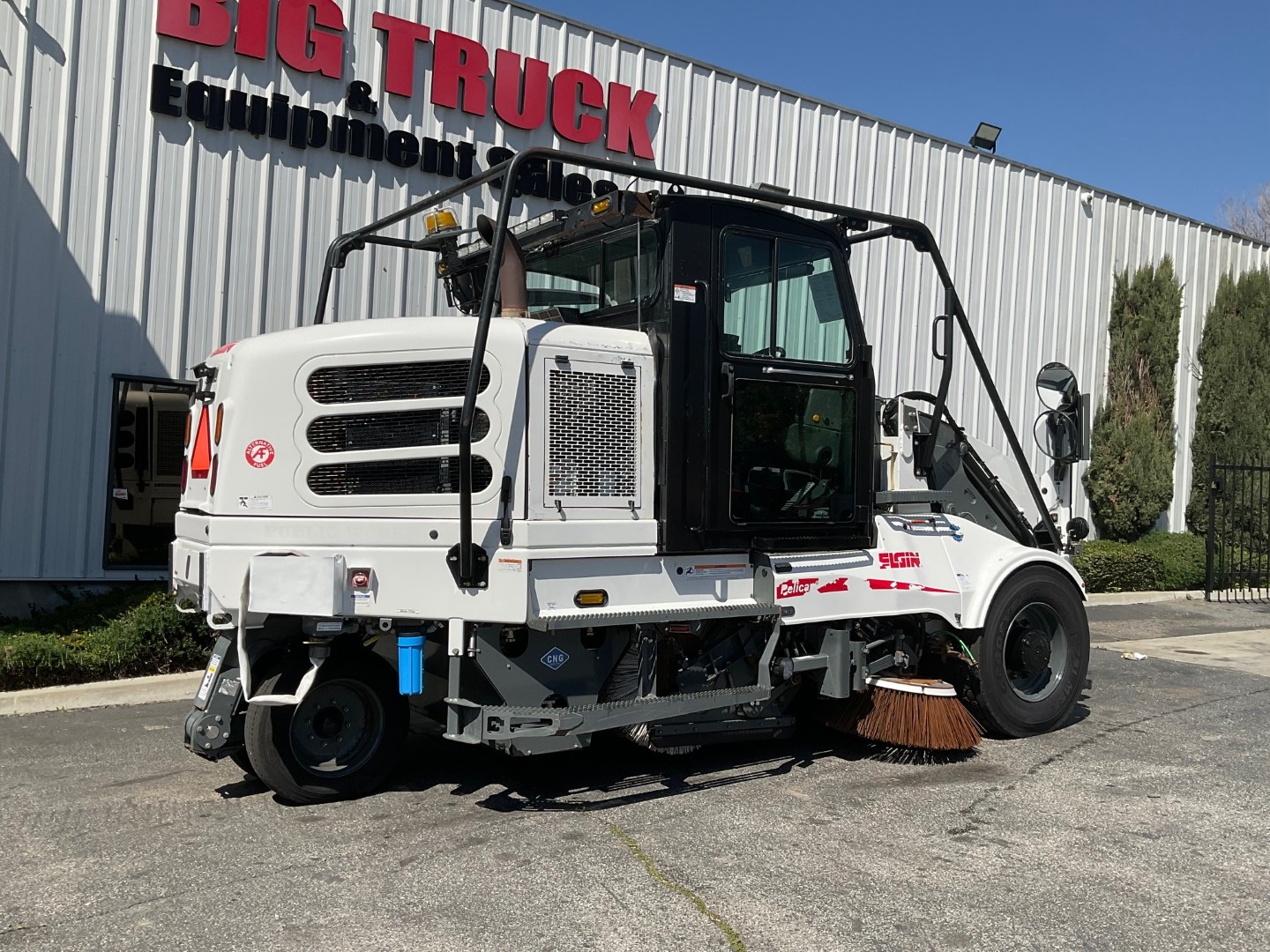 2019 Elgin Pelican CNG Street Sweeper For Sale