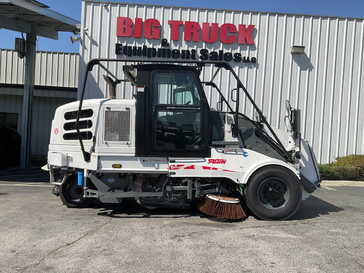 2019 Elgin Pelican CNG Street Sweeper For Sale