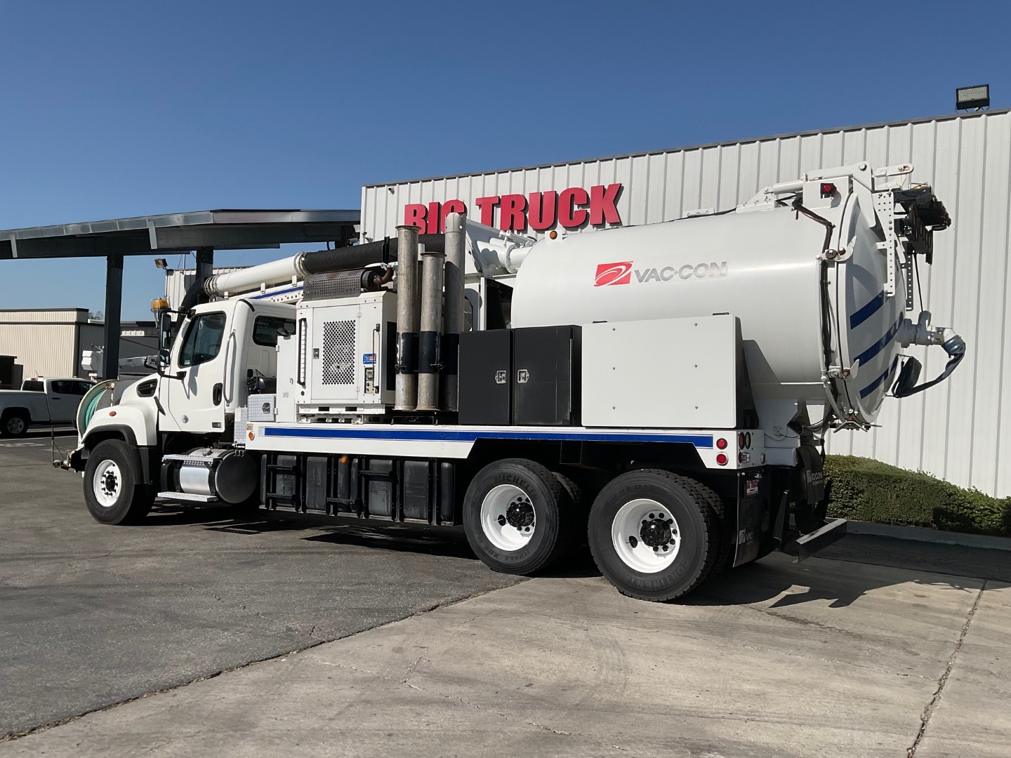 2013 Freightliner 114SD Vac Con V311LXHRAGD-0 Vacuum Truck For Sale