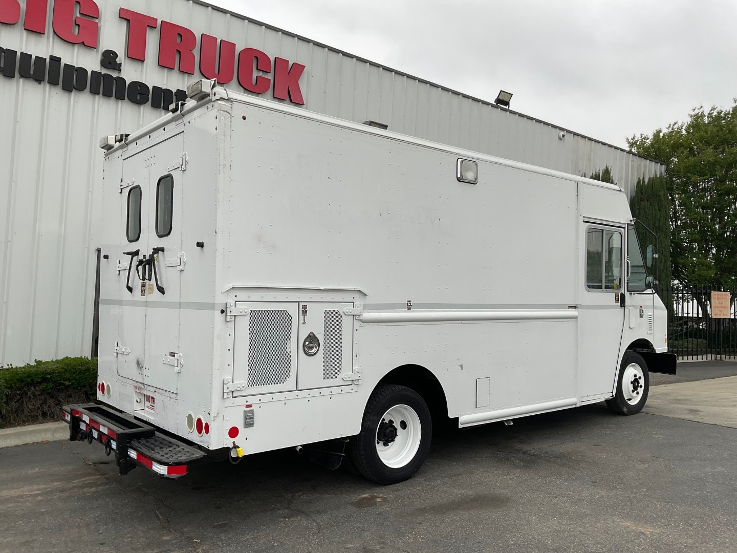 2014 Freightliner MT45 14' Step Van For Sale