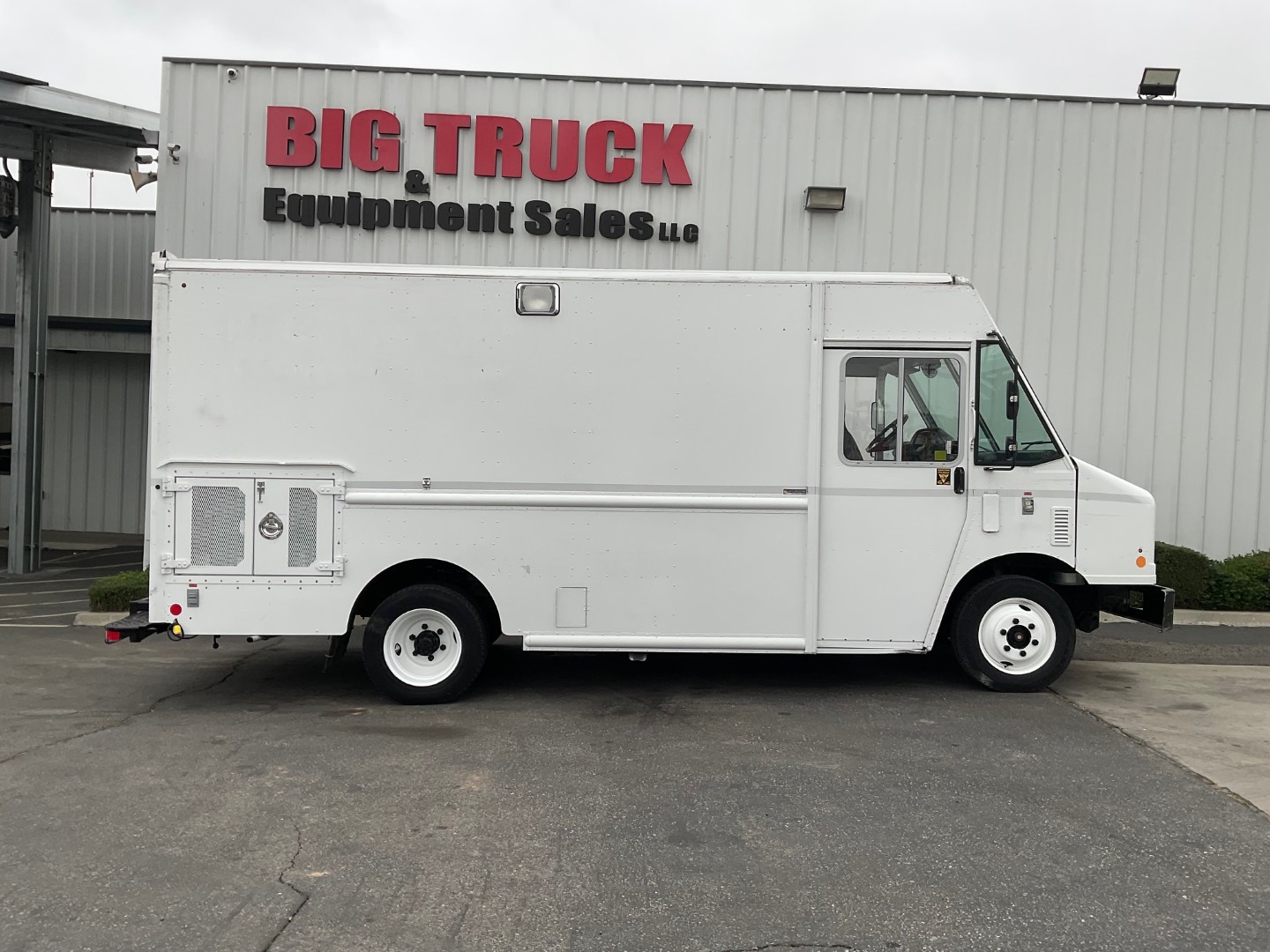 2014 Freightliner MT45 14' Step Van For Sale