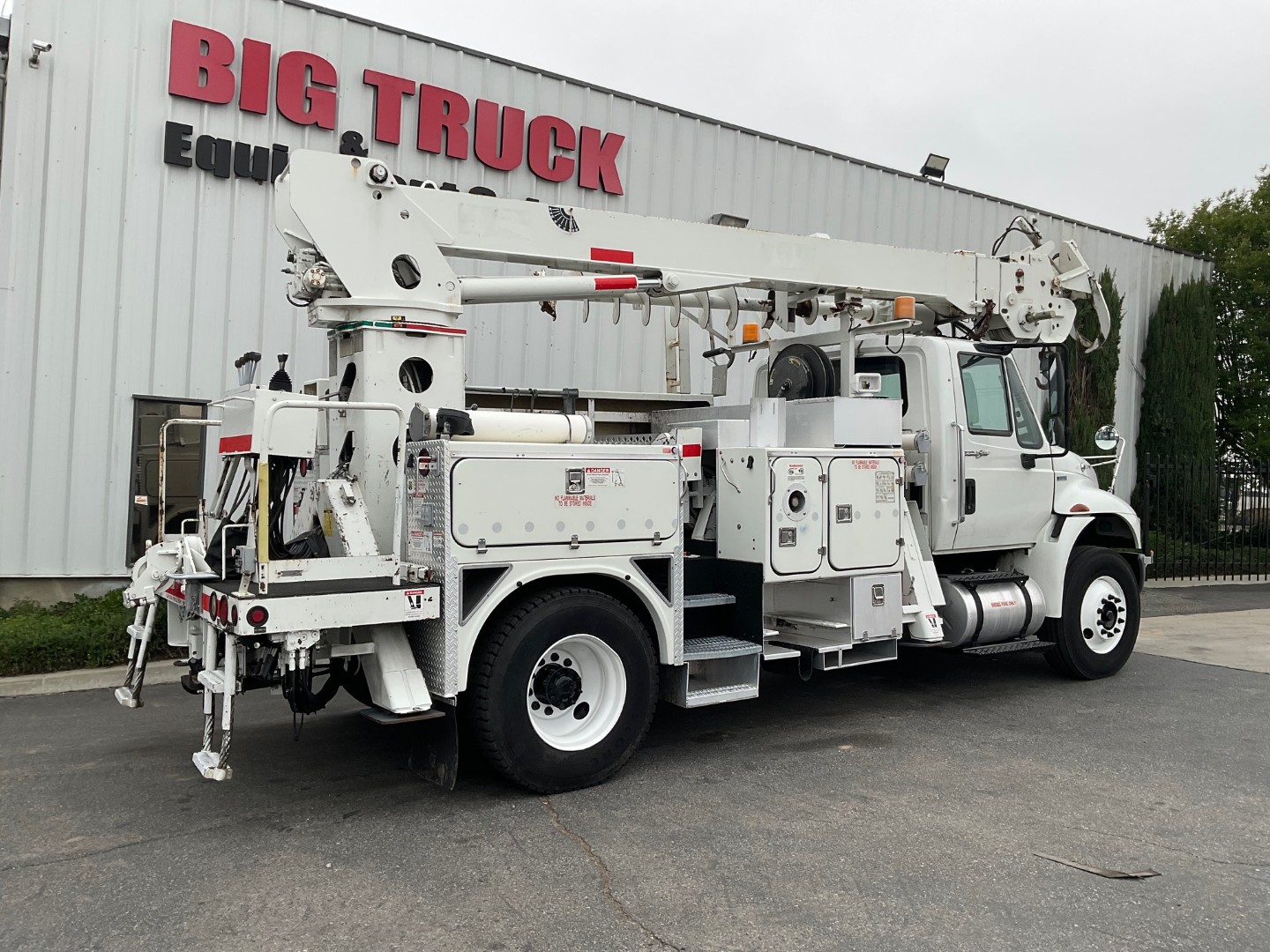 2012 International 4300 Terex Commander C4045 Digger Derrick For Sale
