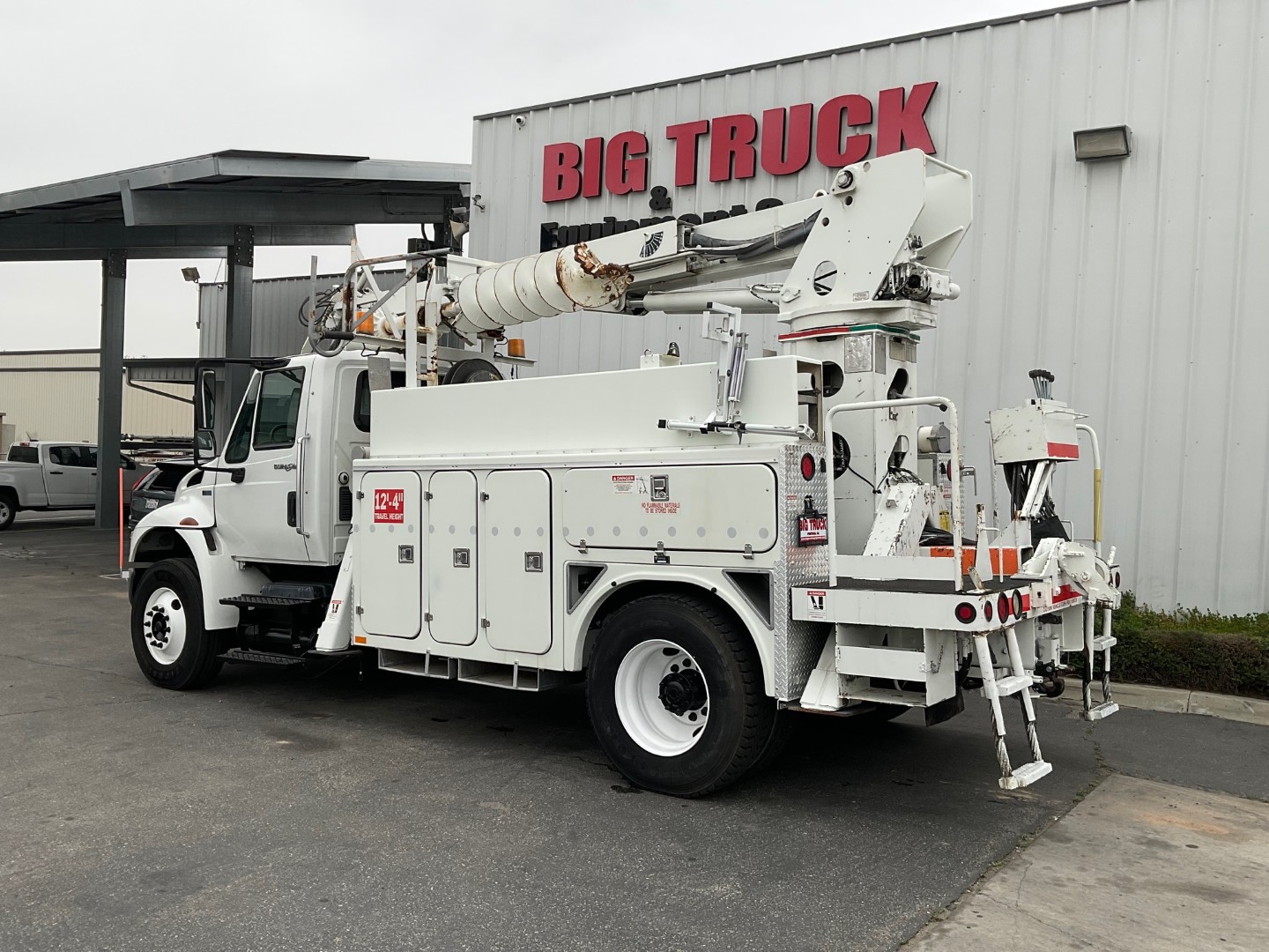 2012 International 4300 Terex Commander C4045 Digger Derrick For Sale