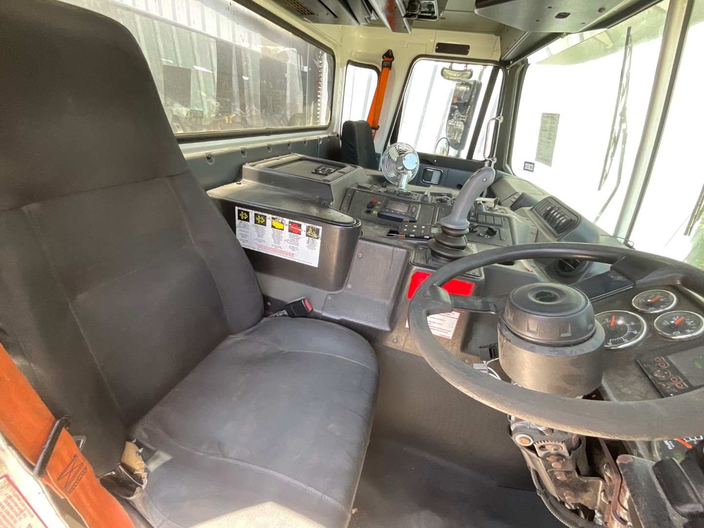 2016 Autocar Xpeditor Dadee Scorpion Side Loader Garbage Truck For Sale