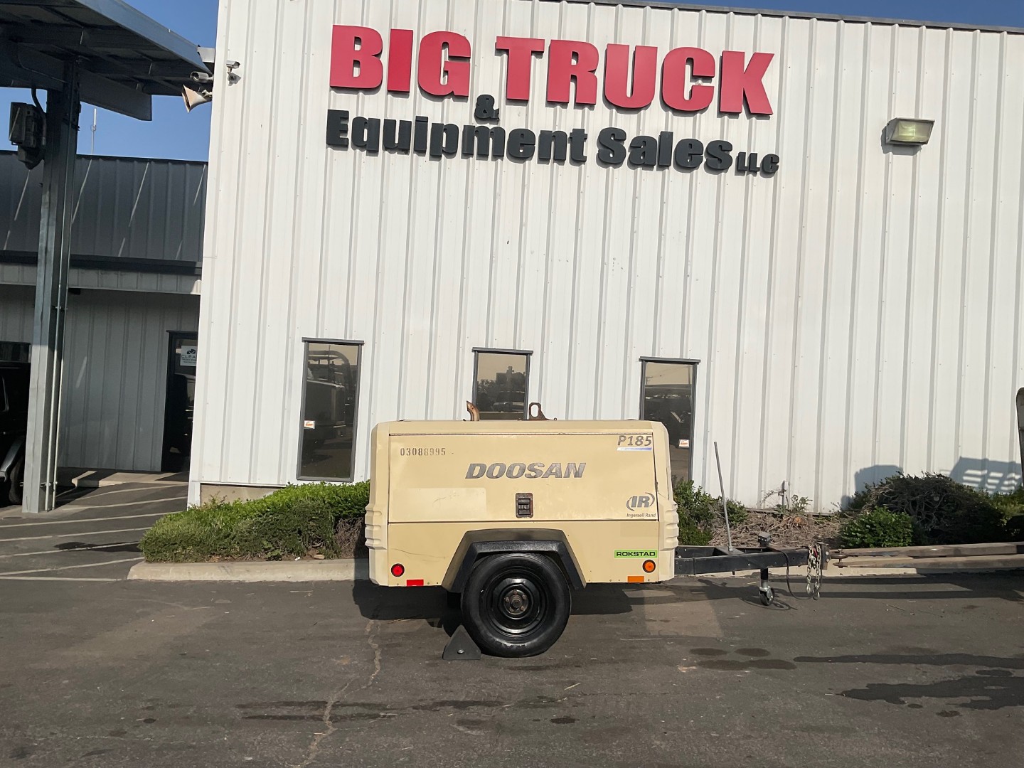 2012 Doosan P185 Air Compressor Trailer For Sale