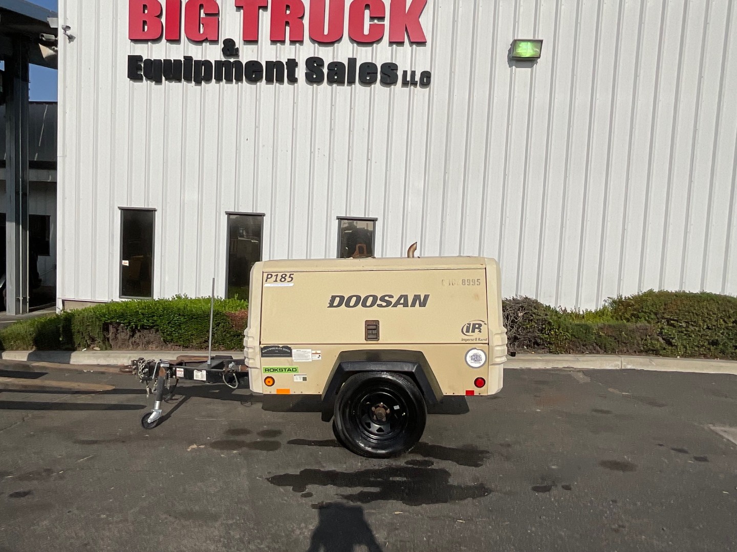 2012 Doosan P185 Air Compressor Trailer For Sale