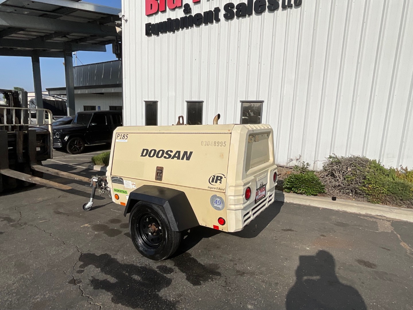 2012 Doosan P185 Air Compressor Trailer For Sale