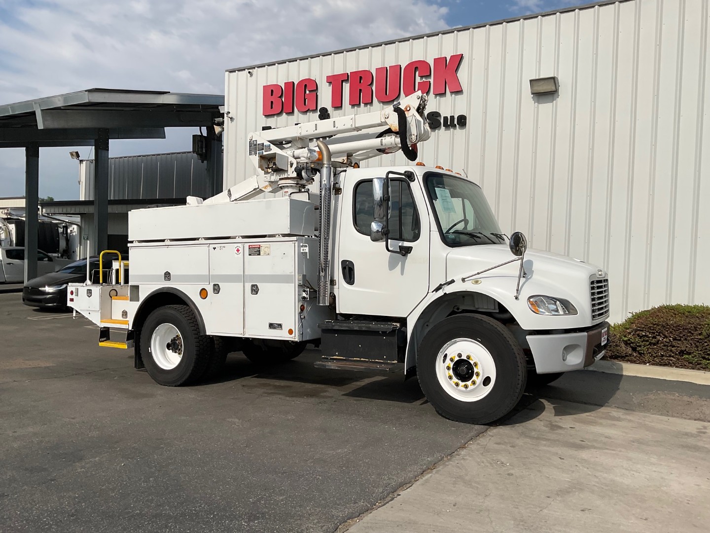 2014 Freightliner M2 Altec AT37G 42' Bucket Truck For Sale